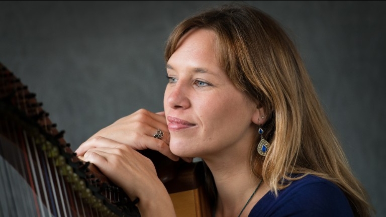 Daniëlle Uriël Harp (en zang) Boeken? Direct op ShowBird.com!