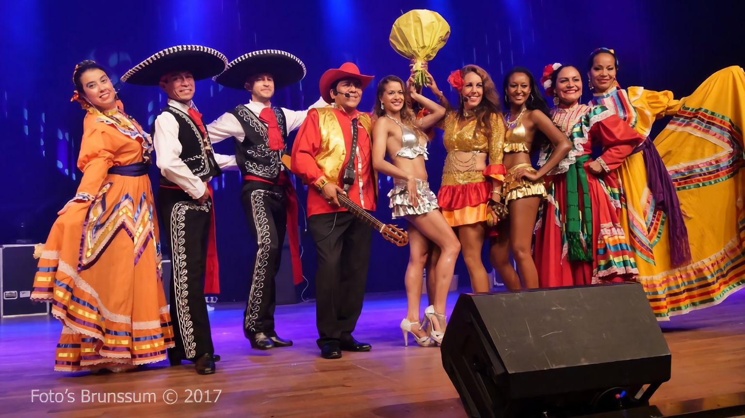 Book Mexican stage show? Directly on ShowBird.com!